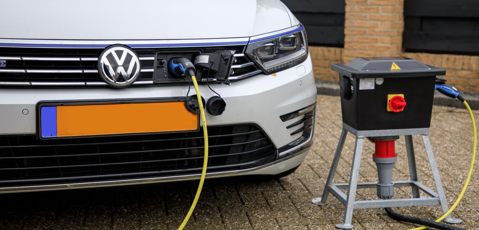 32 A PUNJENJE električna razvodna kutija Bos BosBox 400 V